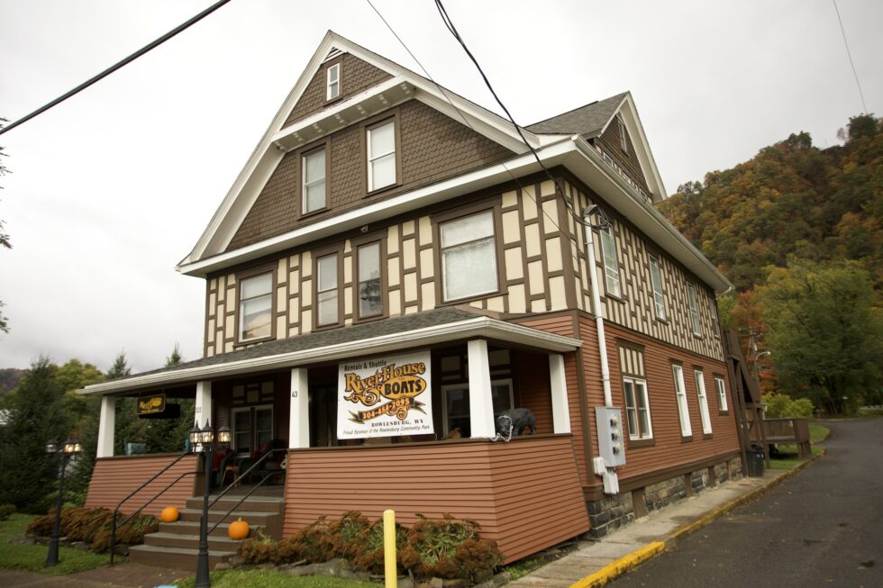 River House Lodge - Visit Mountaineer Country